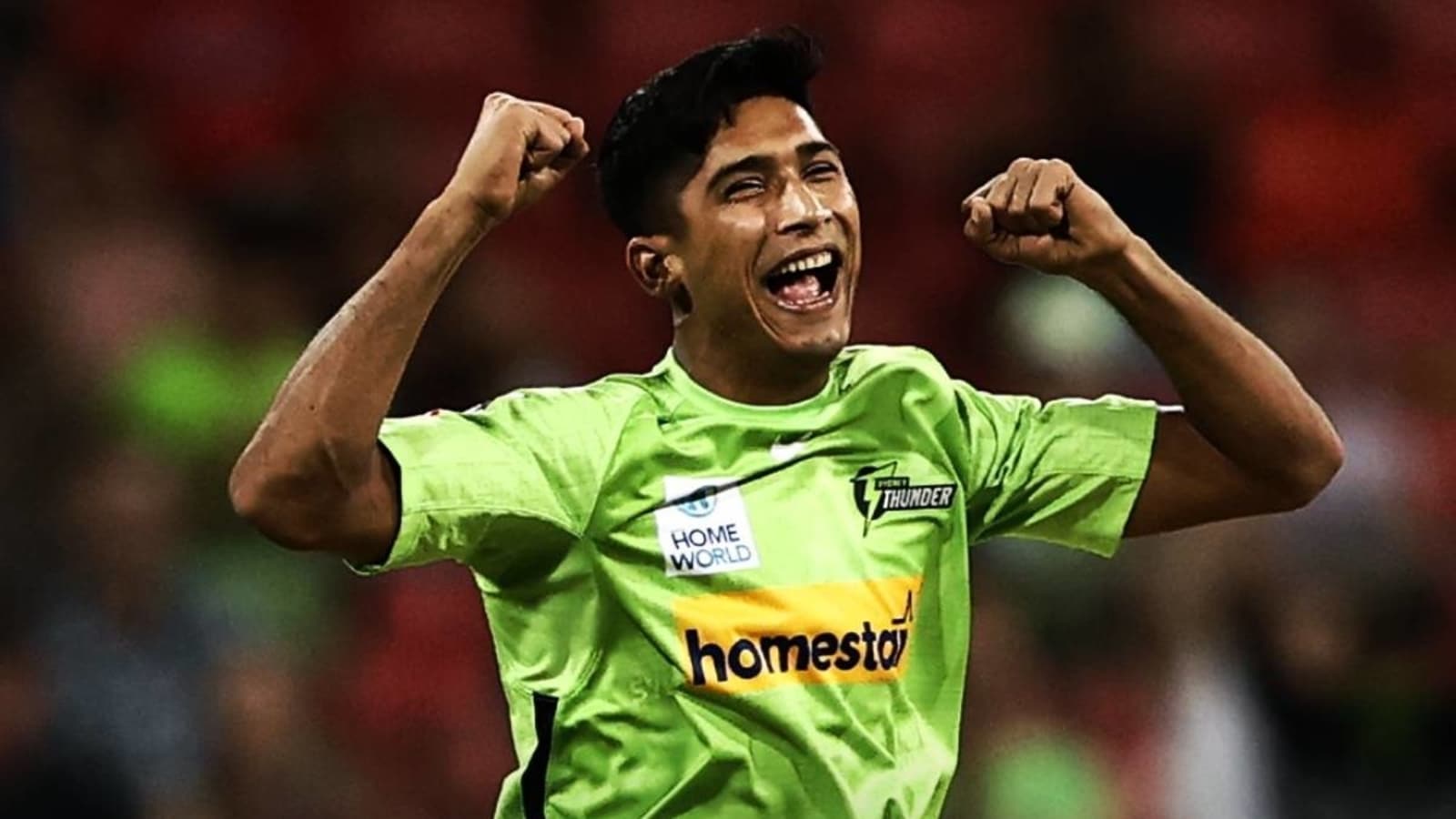 Watch: Pakistan pacer Mohammad Hasnain stars on BBL debut, takes ...