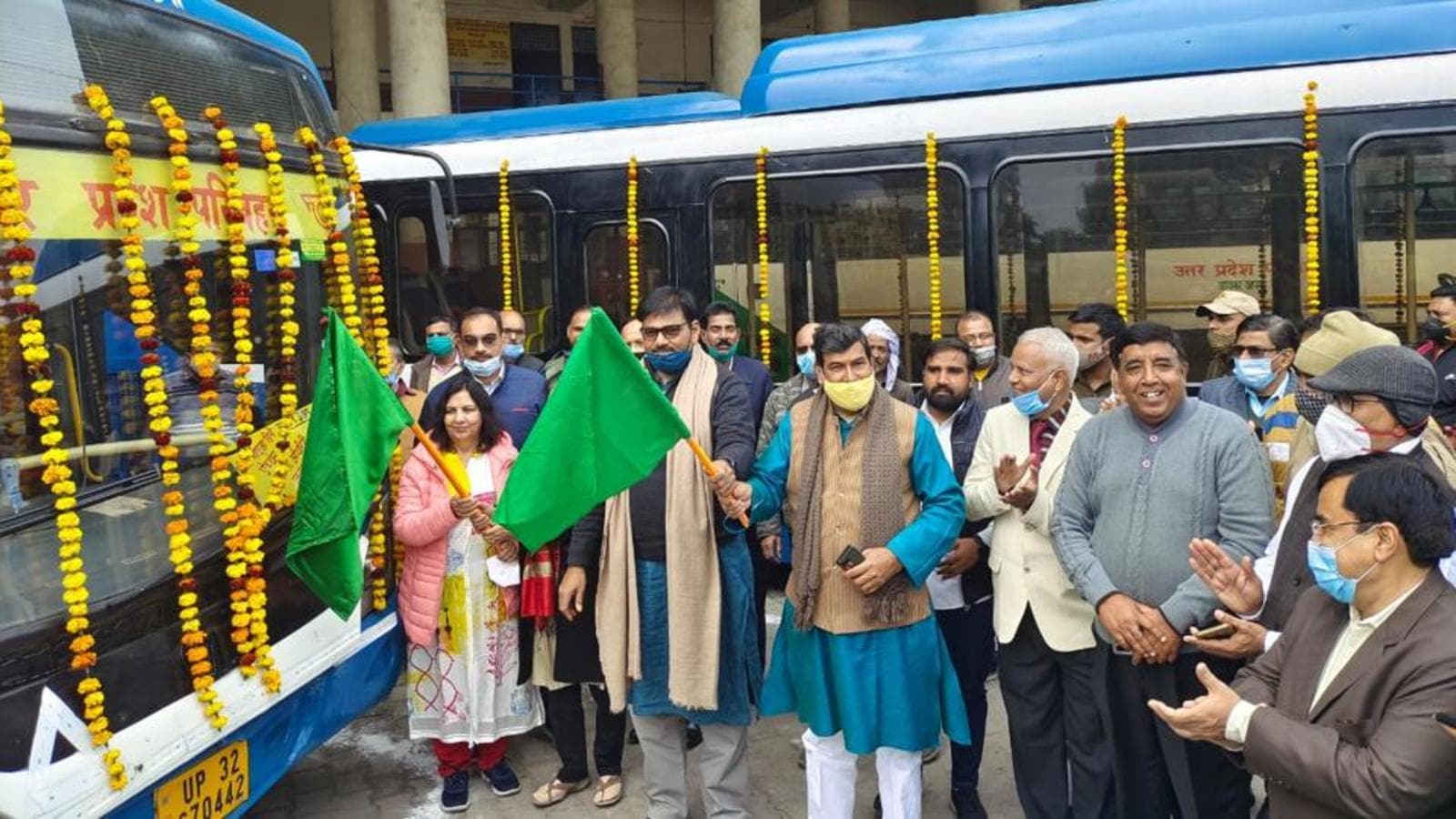 10 AC city buses rolled out in Greater Noida to end commuting hassles ...
