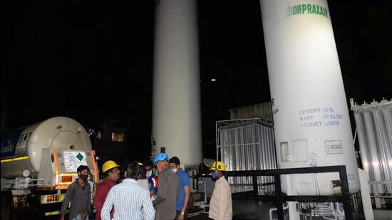 Pune’s oxygen consumption goes up to 80 metric tonnes daily - Hindustan ...