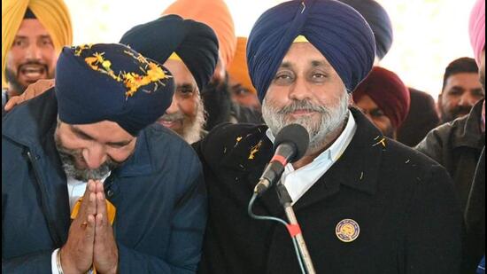 Punjab elections: Freeze Shiromani Akali Dal symbol, EC urged | Hindustan Times