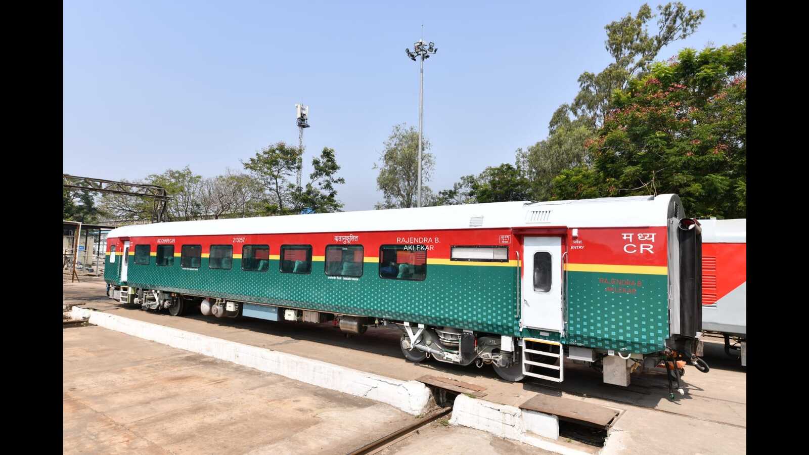 Deccan Queen gets new rake of Linke Hofmann Busch coaches - Hindustan Times
