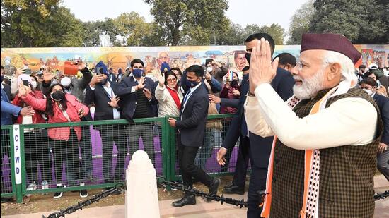 After PM Modi dons Uttarakhandi cap, Mussoorie artist starts getting ...