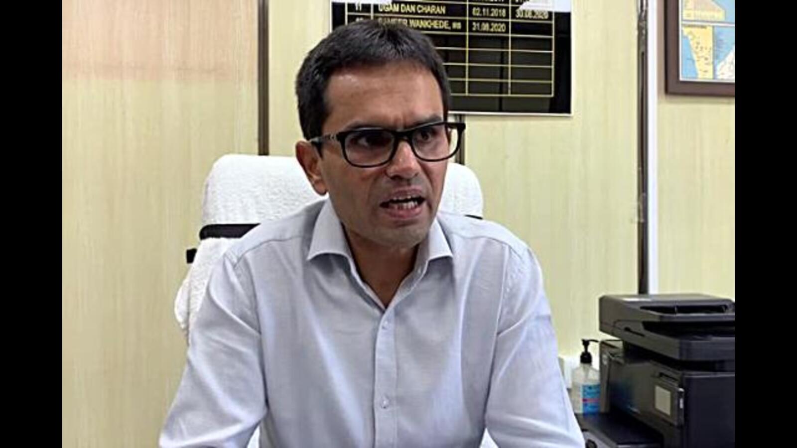 Thane District Collector cancels licence issued to hotel owned by ...