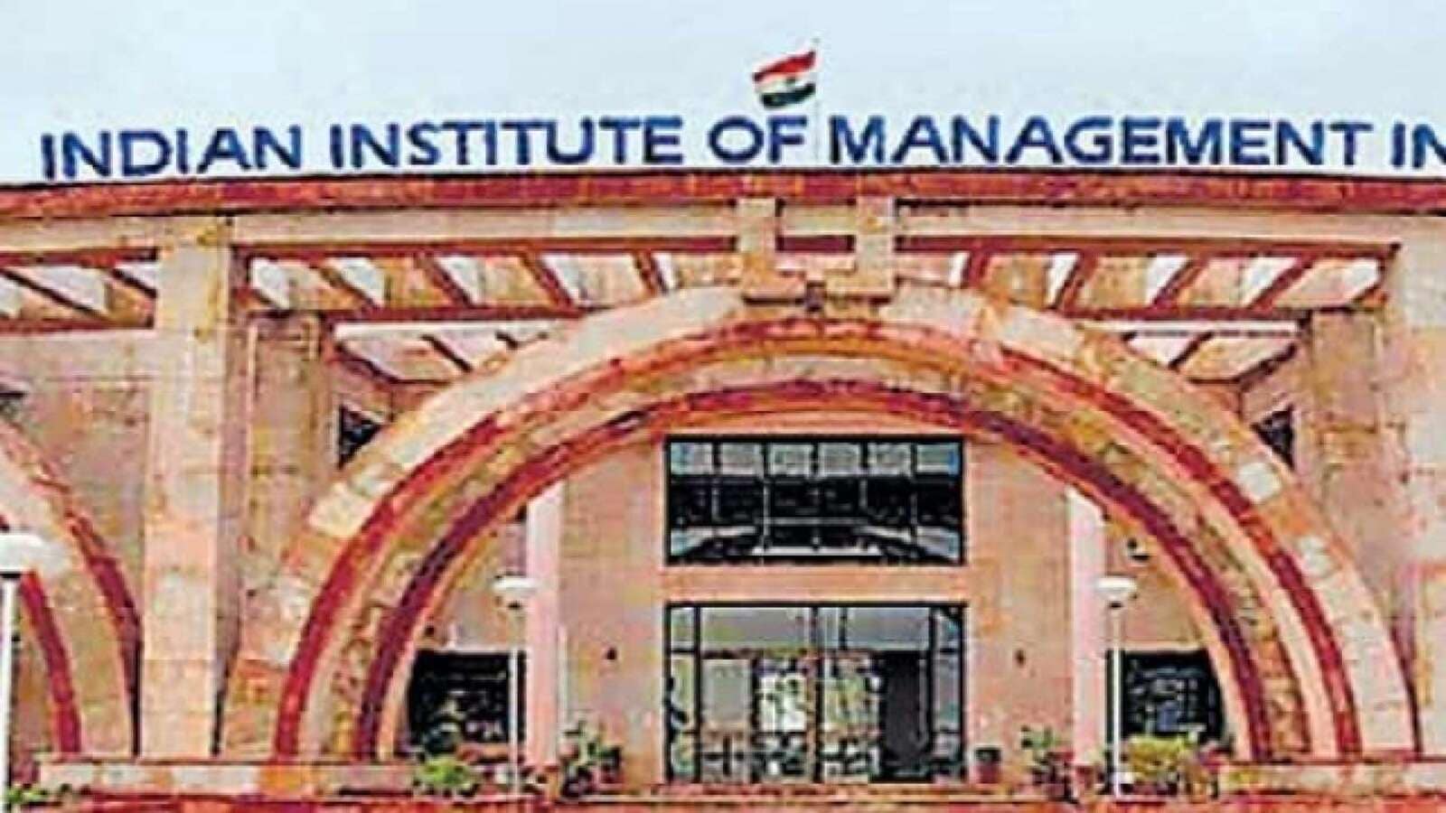 IIM-Lucknow wraps up placements with record salary offers - Hindustan Times