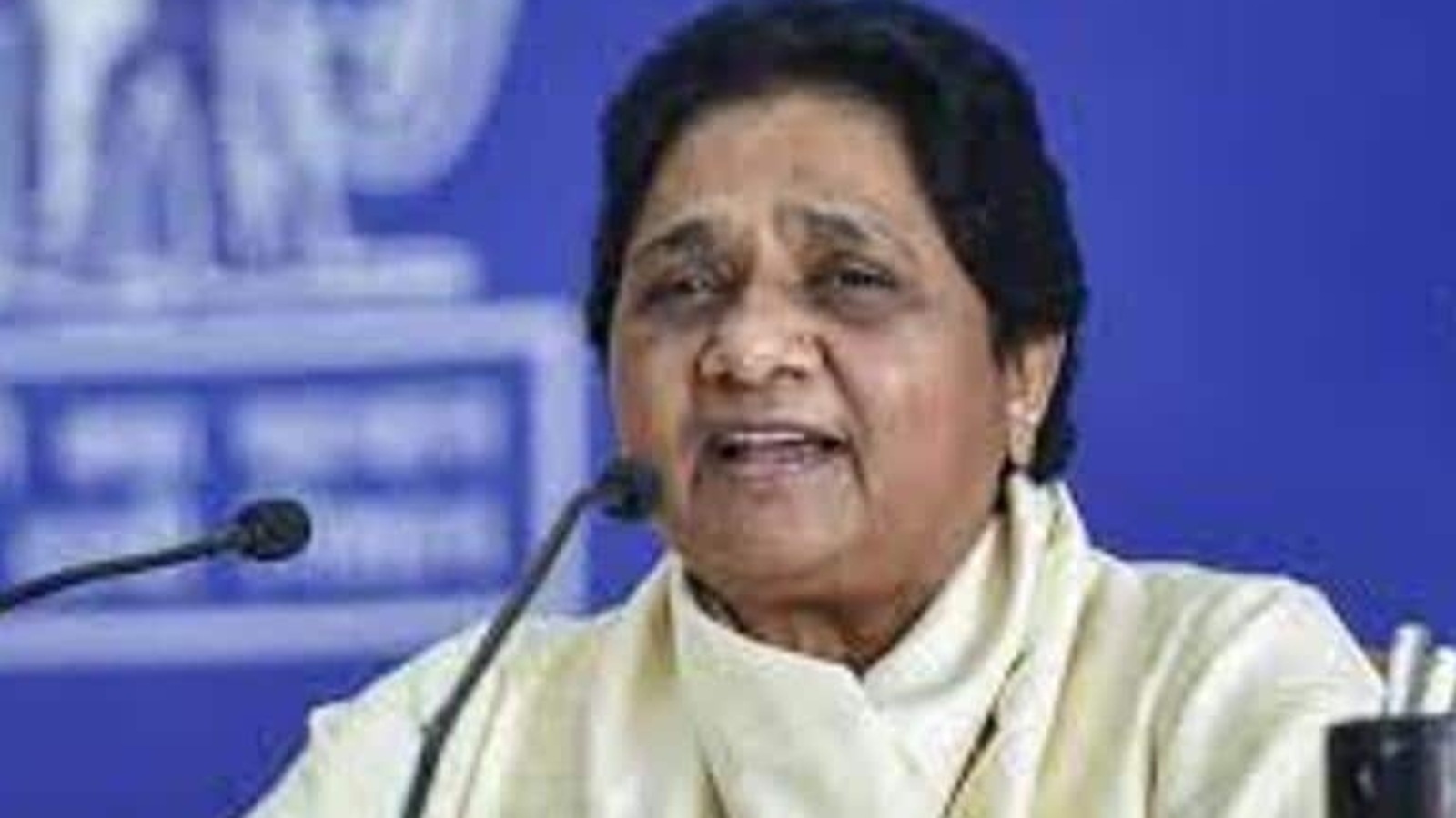 BSP chief begins drive, calls rivals ‘anti-Dalit’ - Hindustan Times