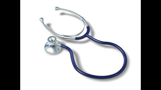 Action taken against 21 more fake doctors in Murbad | Mumbai news
