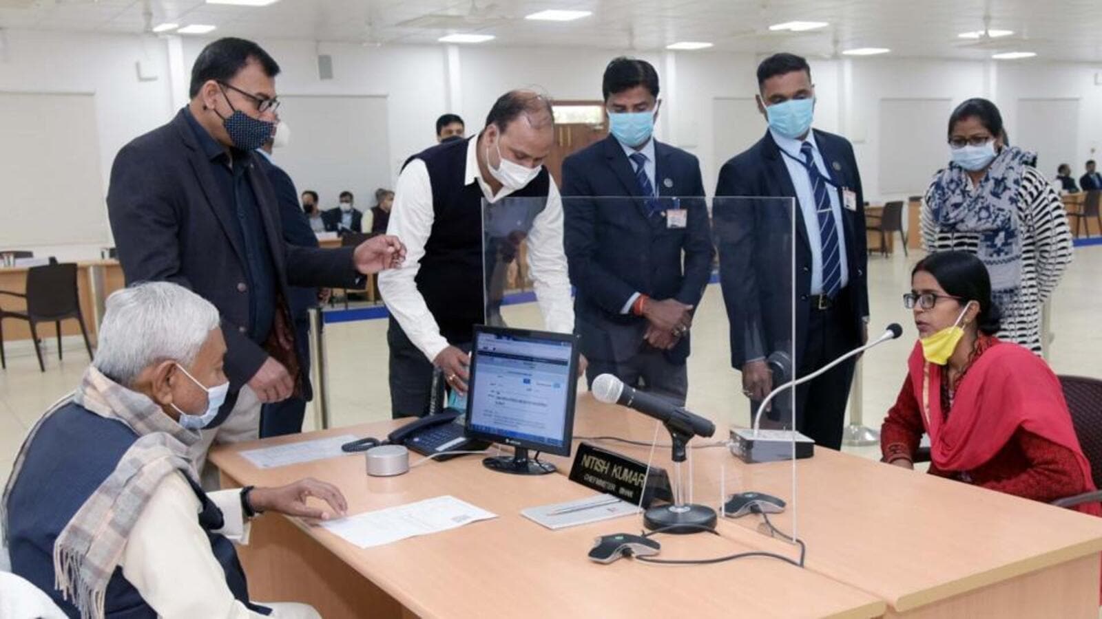 Nitish thanks Modi for hailing him as a ‘socialist’ | Hindustan Times