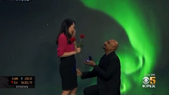 Meteorologist’s boyfriend proposes to her on live TV. Watch | Trending