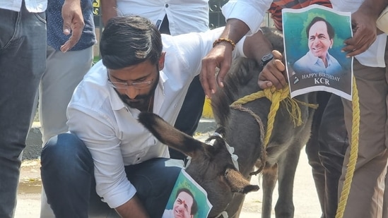 Telangana leader who protested against KCR arrested for ‘stealing ...