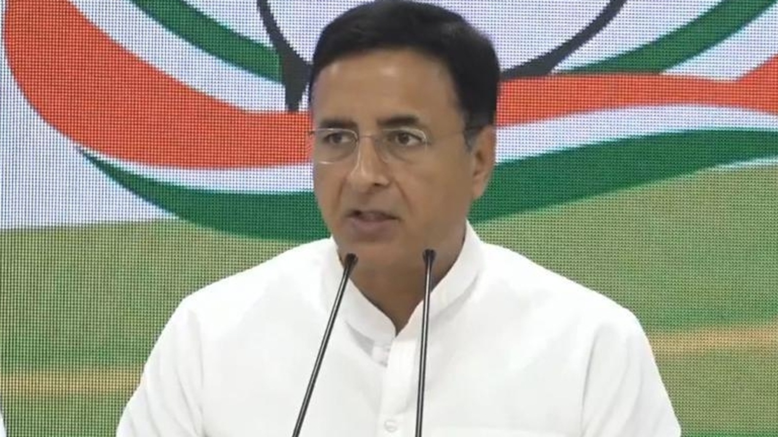When Thousands Of Indian Students In Ukraine Congress Targets PM when-thousands-of-indian-students-in-ukraine-congress-targets-pm