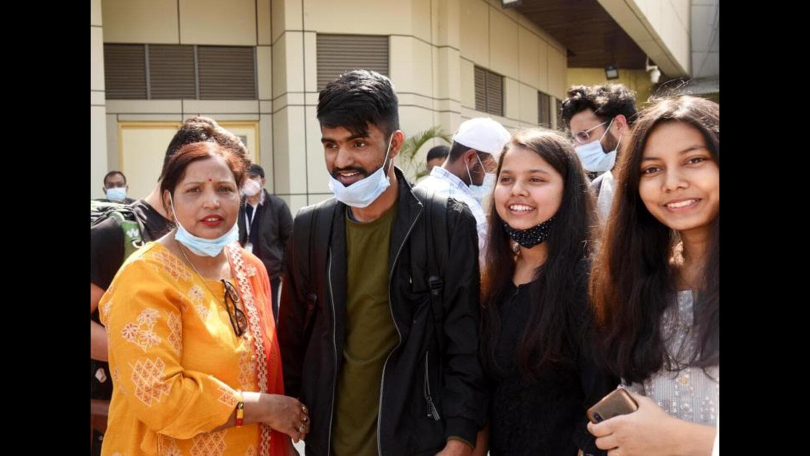 28 more Bihar students return from Ukraine - Hindustan Times