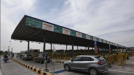 Residents of 500 villages along Sohna Road protest toll plaza set up at ...