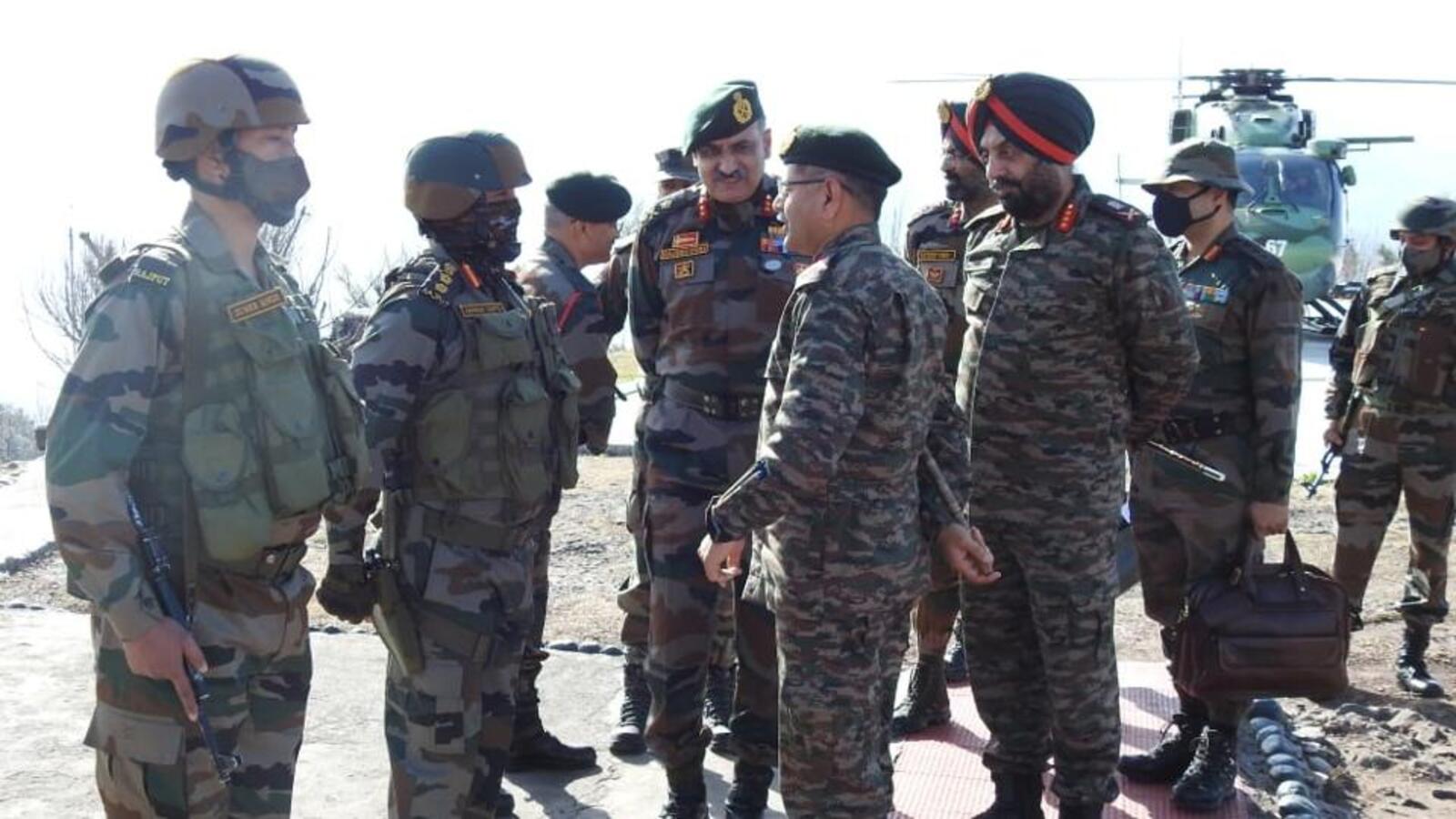 J&K: Northern Command chief visits LoC, reviews security scenario ...