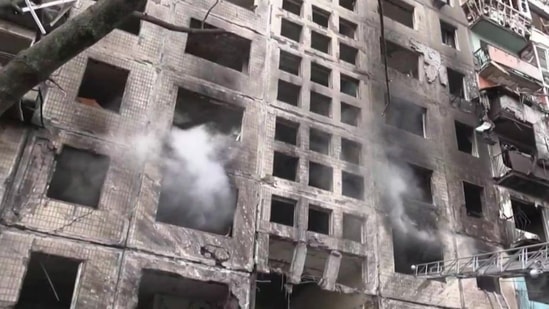Russia-Ukraine war: 1 dead, 3 wounded after residential building hit in ...