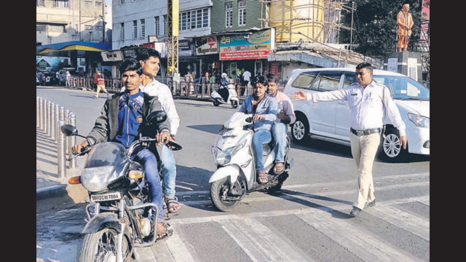 Pune district collector bats for stricter implementation of helmet rule ...