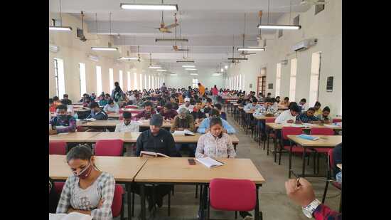 Allahabad University Central Library to now remain open on Sundays ...