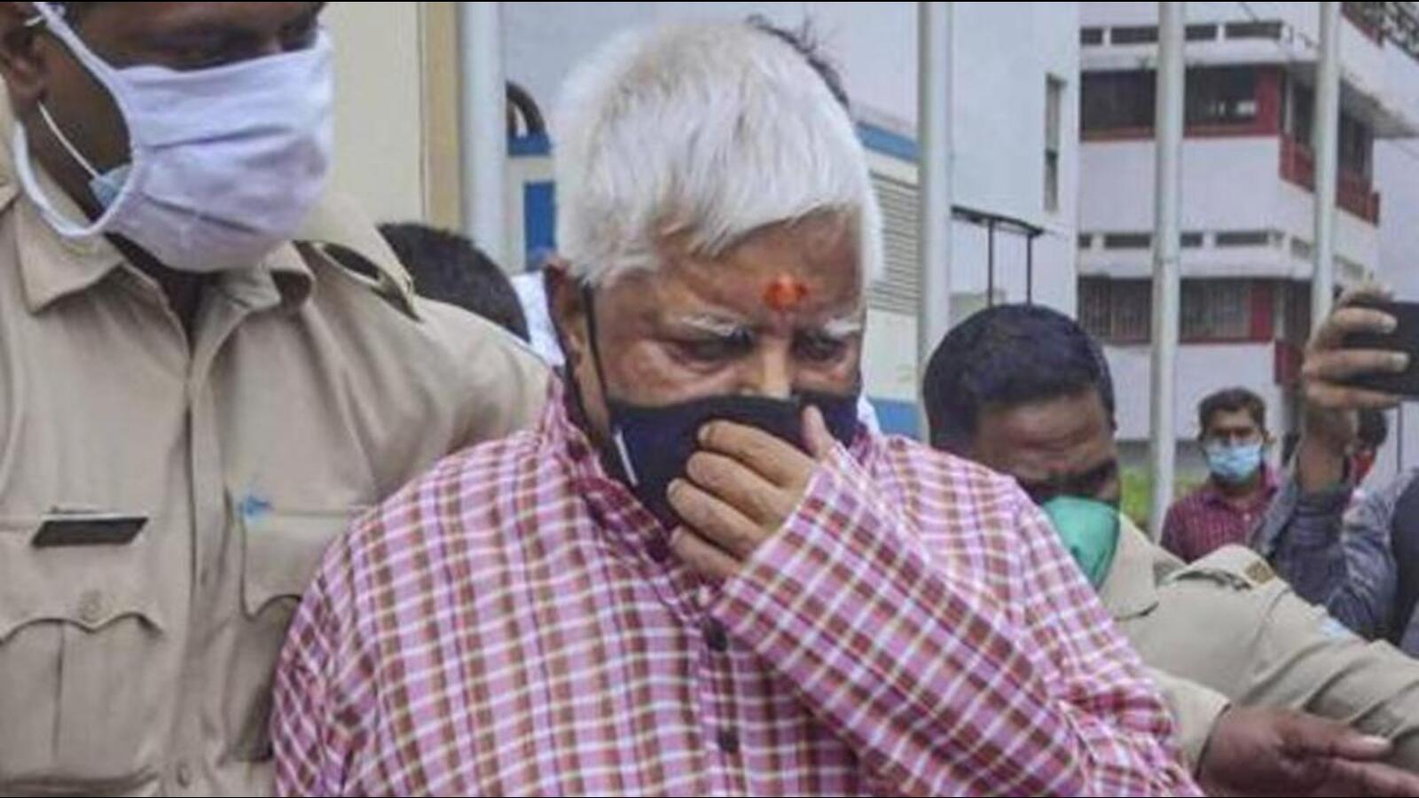 Top court issues notice on plea against bail to Lalu Prasad Yadav in ...