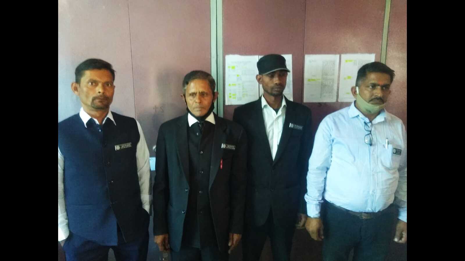 UP Board exams: Fake flying squad busted in Agra, 4 held | Hindustan Times