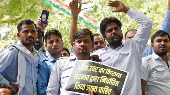 AAP backs protest by cab drivers over hikes in CNG prices | Latest News ...