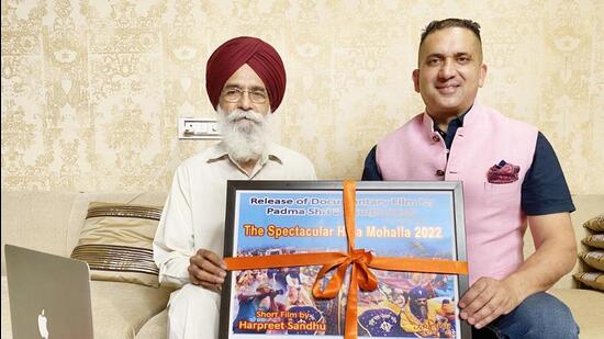 Punjabi poet Surjit Patar releases short film “Spectacular Hola Mohalla ...