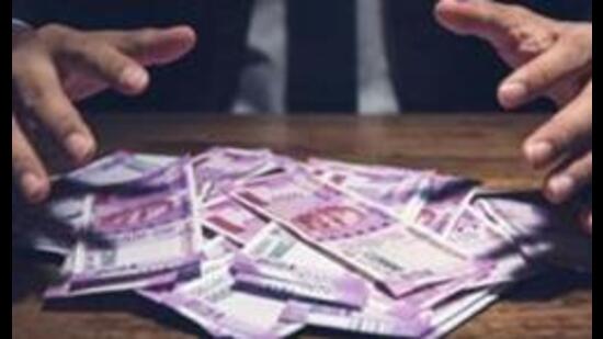 Hawala racket: Court sends former Congress minister, aide to 5-day ...