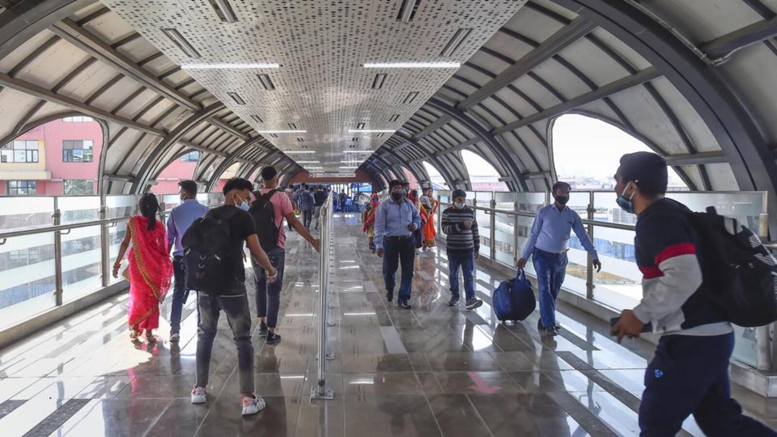 Delhi Metro operations impacted on Blue line for 1 hour amid morning ...