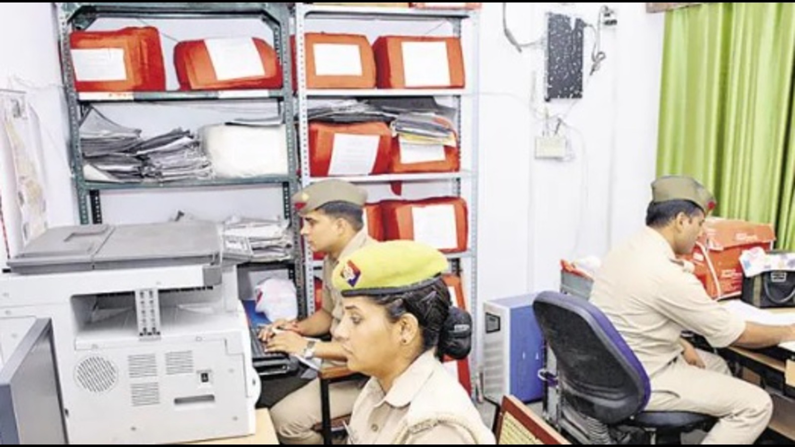 Cyber help desks to be set up at each UP police station | Hindustan Times