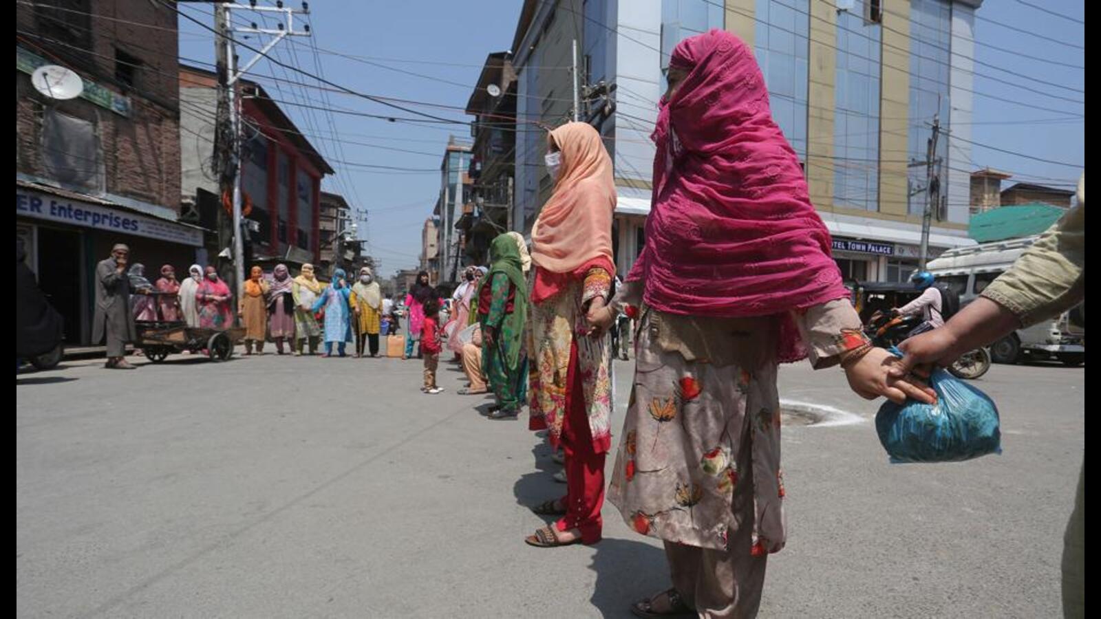 People hit streets in Srinagar to protest ‘worst-ever’ power crisis ...