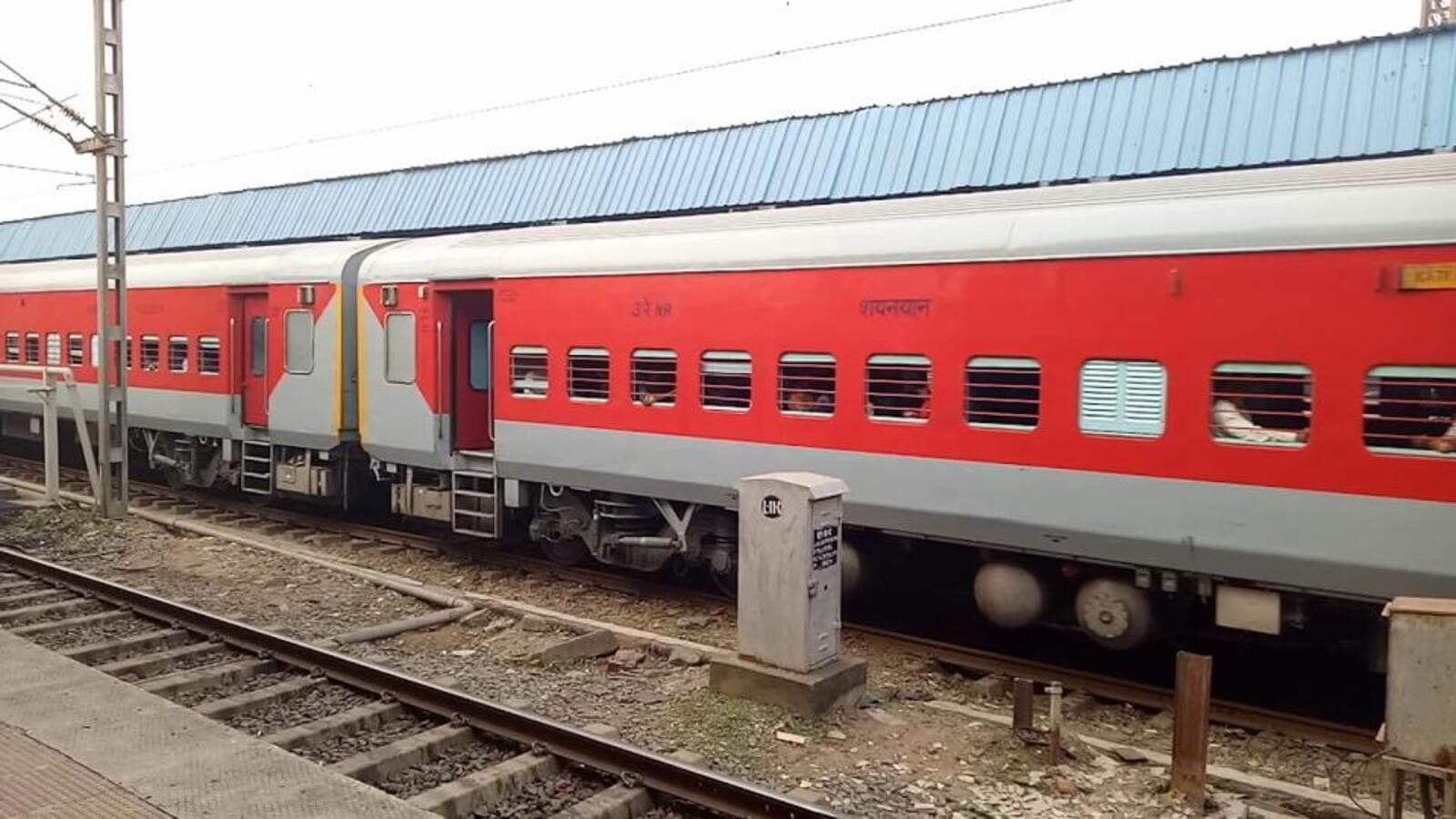 20-year-old woman found dead in Swaraj Express washroom | Mumbai news