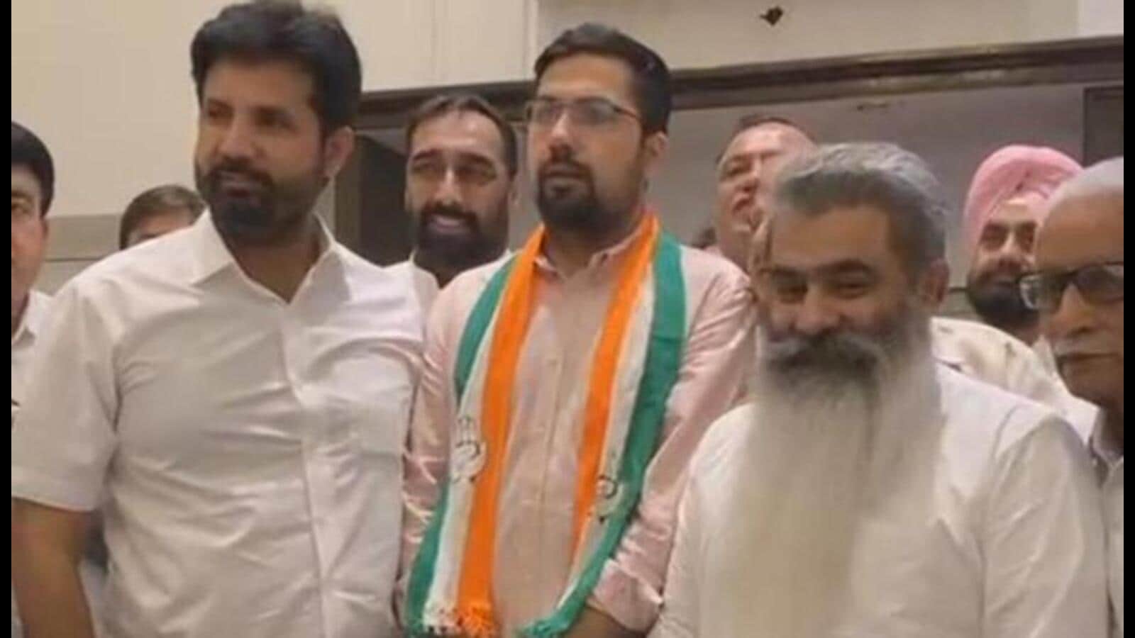 Nawanshahr ex-MLA Angad Singh Saini back in Congress | Hindustan Times