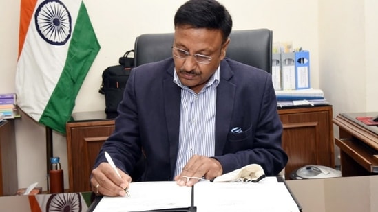 New Chief Election Commissioner Rajiv Kumar set to take charge on ...