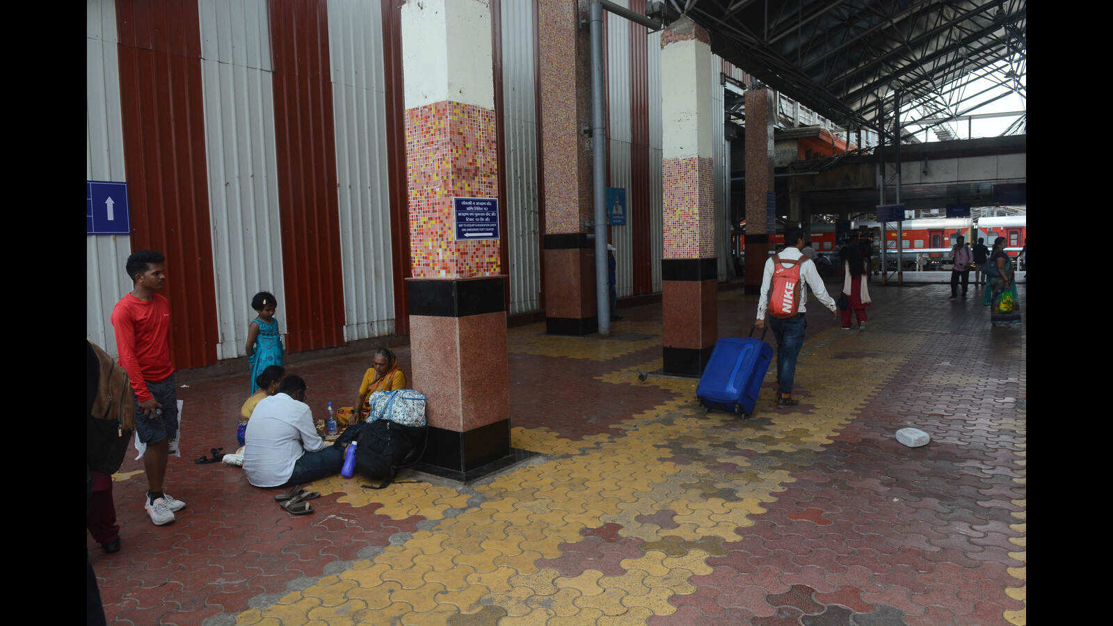 Platform ticket price at Pune railway station temporarily hiked to ₹30 ...