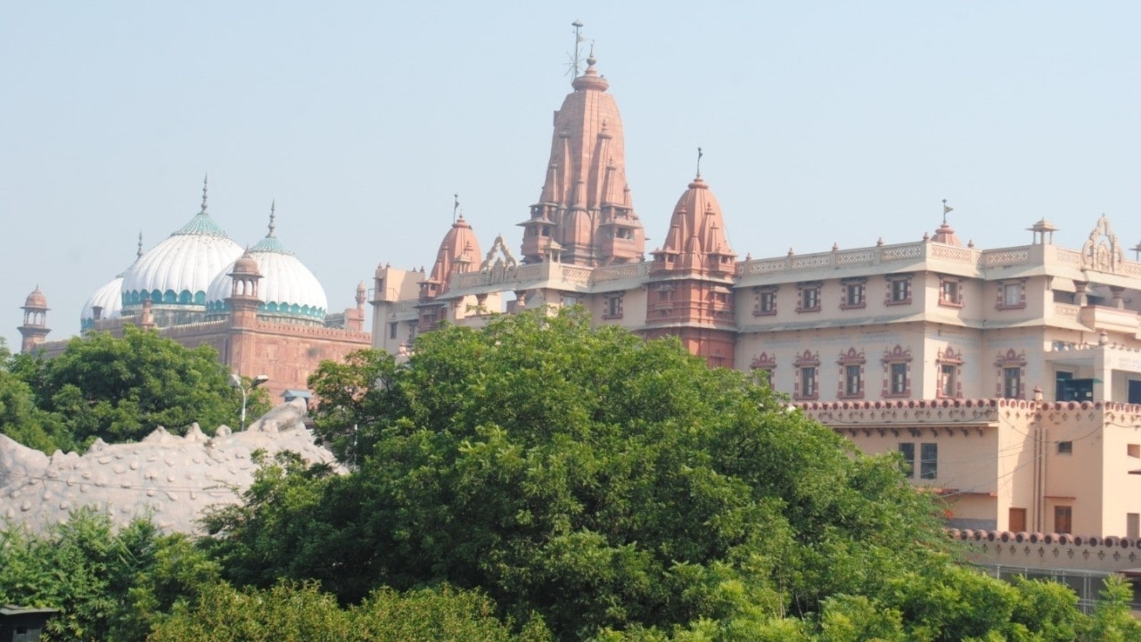 Pleas filed to stop namaz at Mathura mosque, seal complex | Hindustan Times