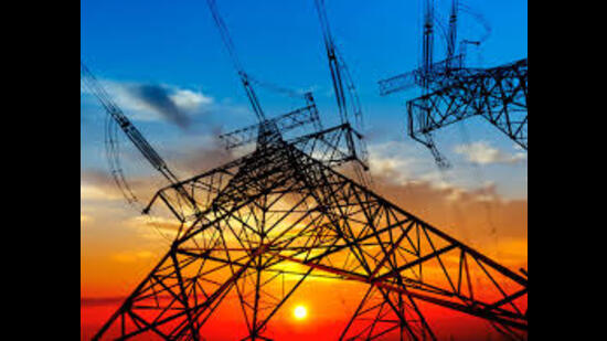 Thieves bring down two transmission towers in Bathinda | Hindustan Times