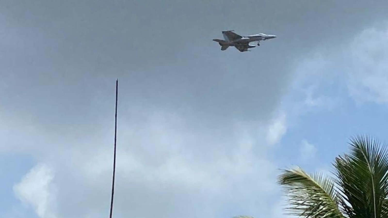 US F-18 jet, in India to showcase operational capability, spotted over ...