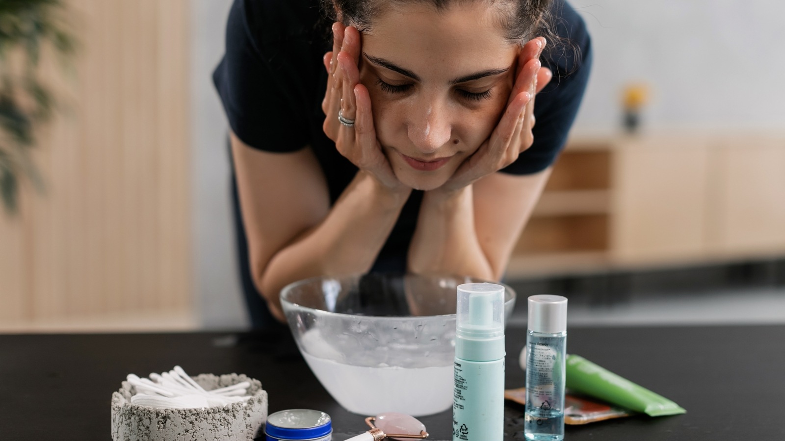 Beauty Tips Importance Of Double Cleansing How To Wash Your Face Twice Combos The Squadron News