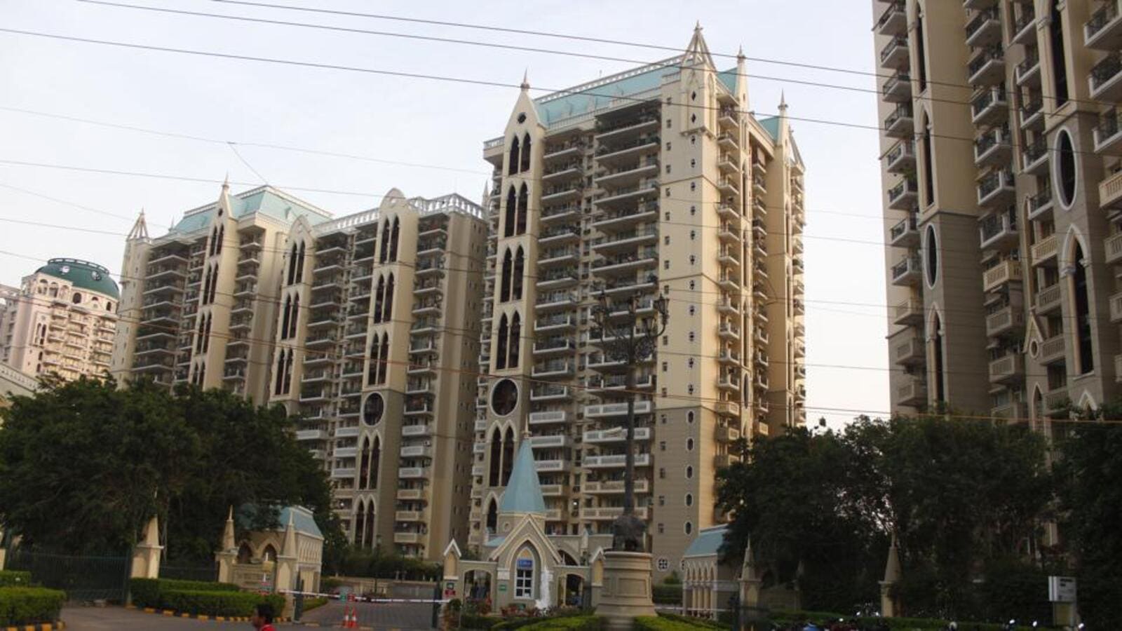 Water found unfit for drinking in Westend Heights in DLF 5, RWA contradicts findings | Hindustan ...