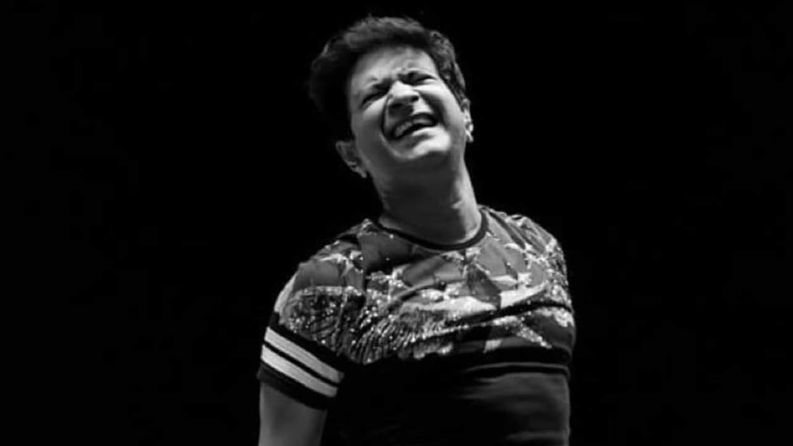 Mamata, Kejriwal express condolences over the ‘sudden’ demise of singer ...