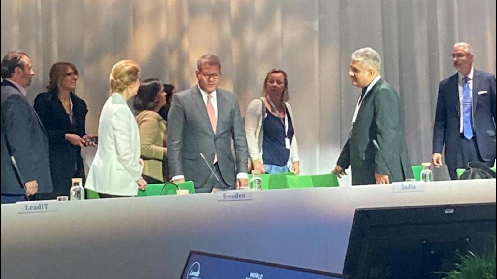 India, Canada sign MoU for cooperation on environmental protection ...