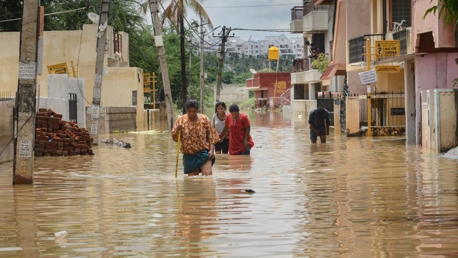 Heavy rainfall in Karnataka's Hubli amid monsoon onset forecast by IMD ...