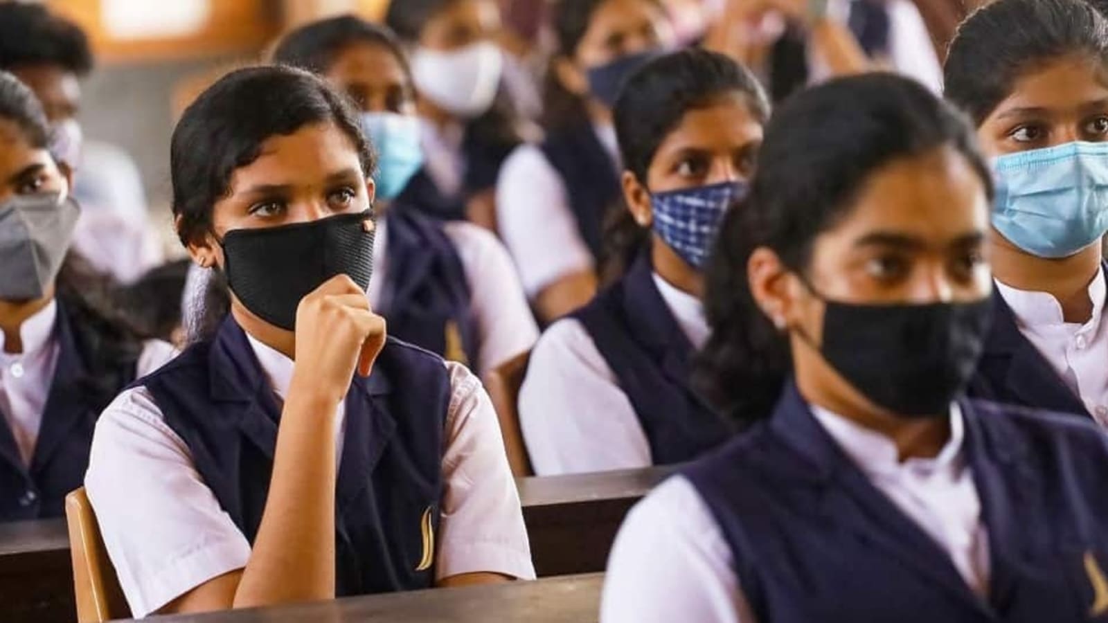 DoE officials told to expedite filling up of EWS seats in Delhi schools ...