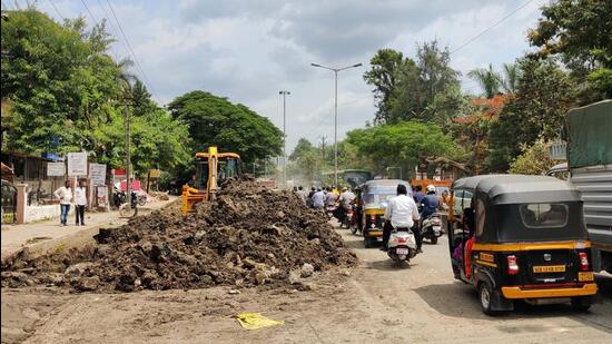 Ahead of monsoon, dug up roads in Pune pose threat to commuters ...