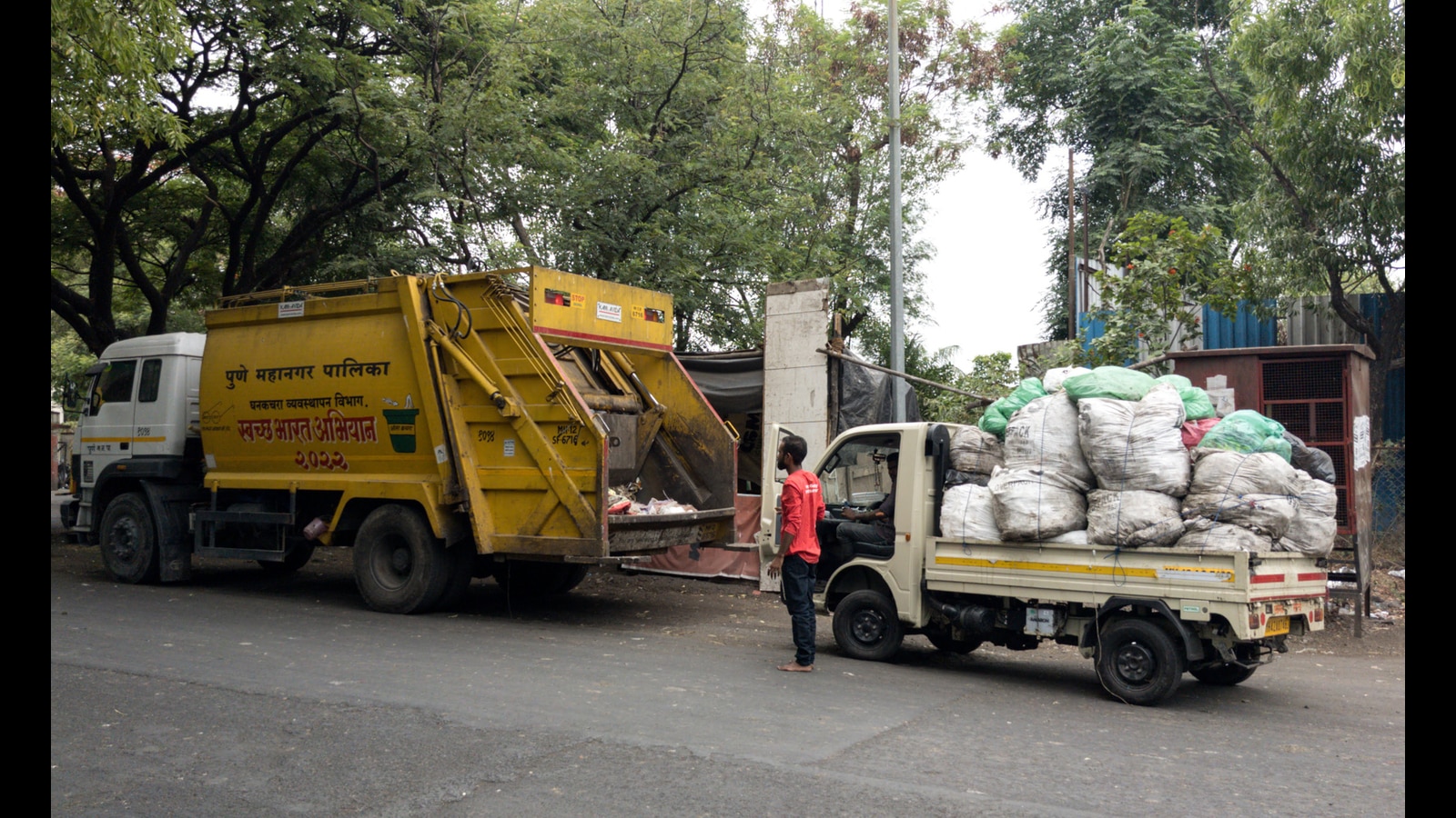 PMC diverts ₹40 crore to buy 400 electric or CNG vehicles for solid ...