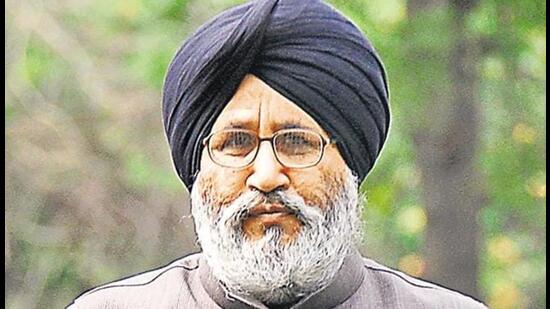 Review decision refusing approval to posters: SAD to Punjab CEO | Hindustan Times