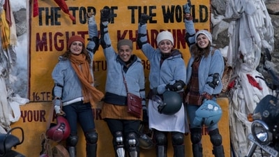 Team Dhak Dhak shoots at world's highest motorable pass Khardung La ...