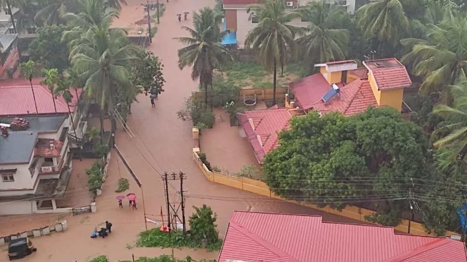 Heavy Rain Disrupts Life In Mangaluru More Showers Predicted For Next Heavy Rain Disrupts Life In Mangaluru More Showers Predicted For Next