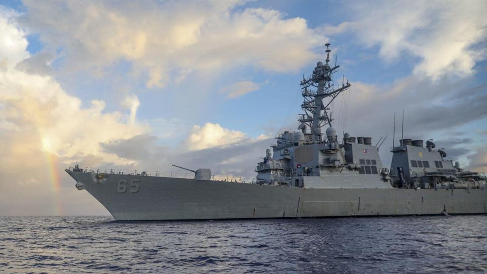 US destroyer sails near disputed islands in SCS, raising tensions with ...