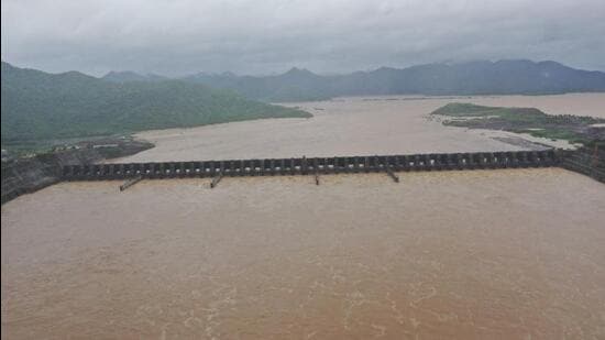 As Godavari river swells, Andhra, Telangana authorities begin rescue ...