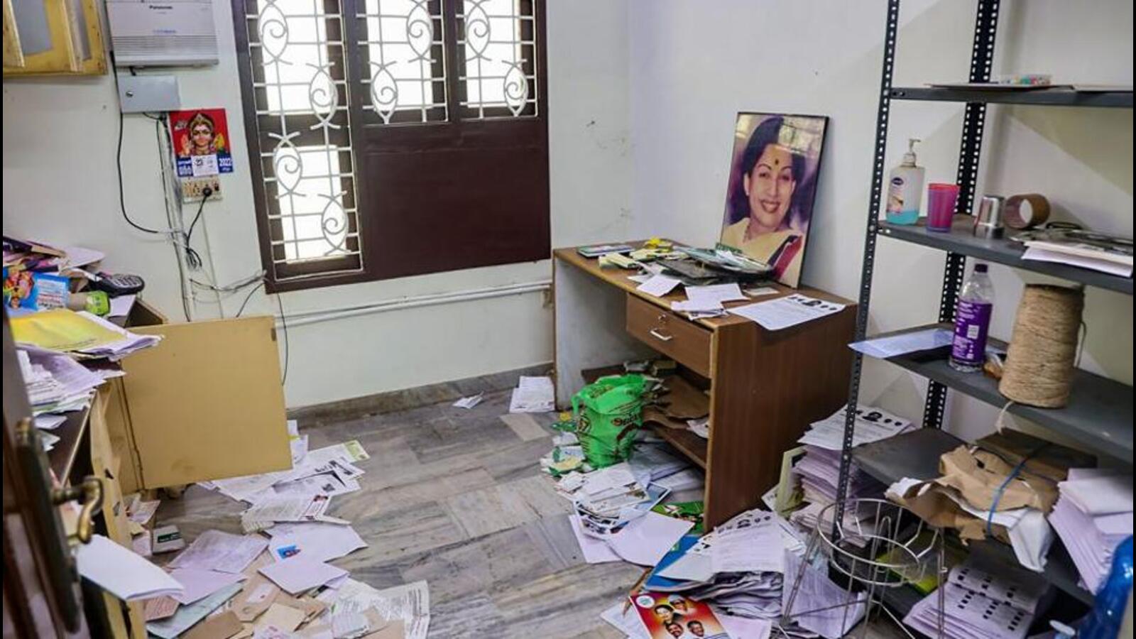 AIADMK accuses OPS supporters of ‘ransacking’ party HQ, files complaint ...