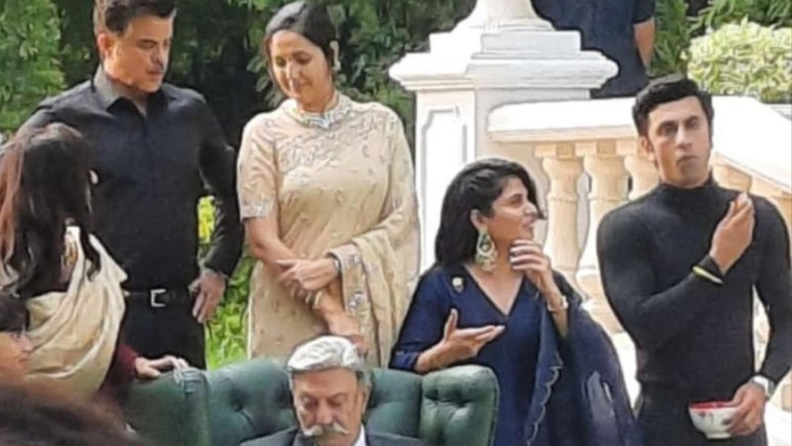 Ranbir Kapoor, Anil Kapoor get clean-shaven looks, shoot for Animal at ...